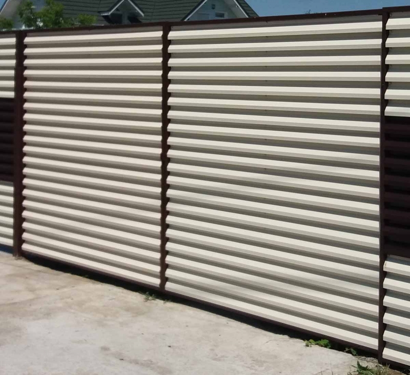GARDURI METALICE PRETURI si MODELE in zeci de combinatii