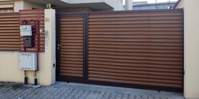 Porti metalice AUTOMATE - MODERNE si rezistente - vezi ofertele!